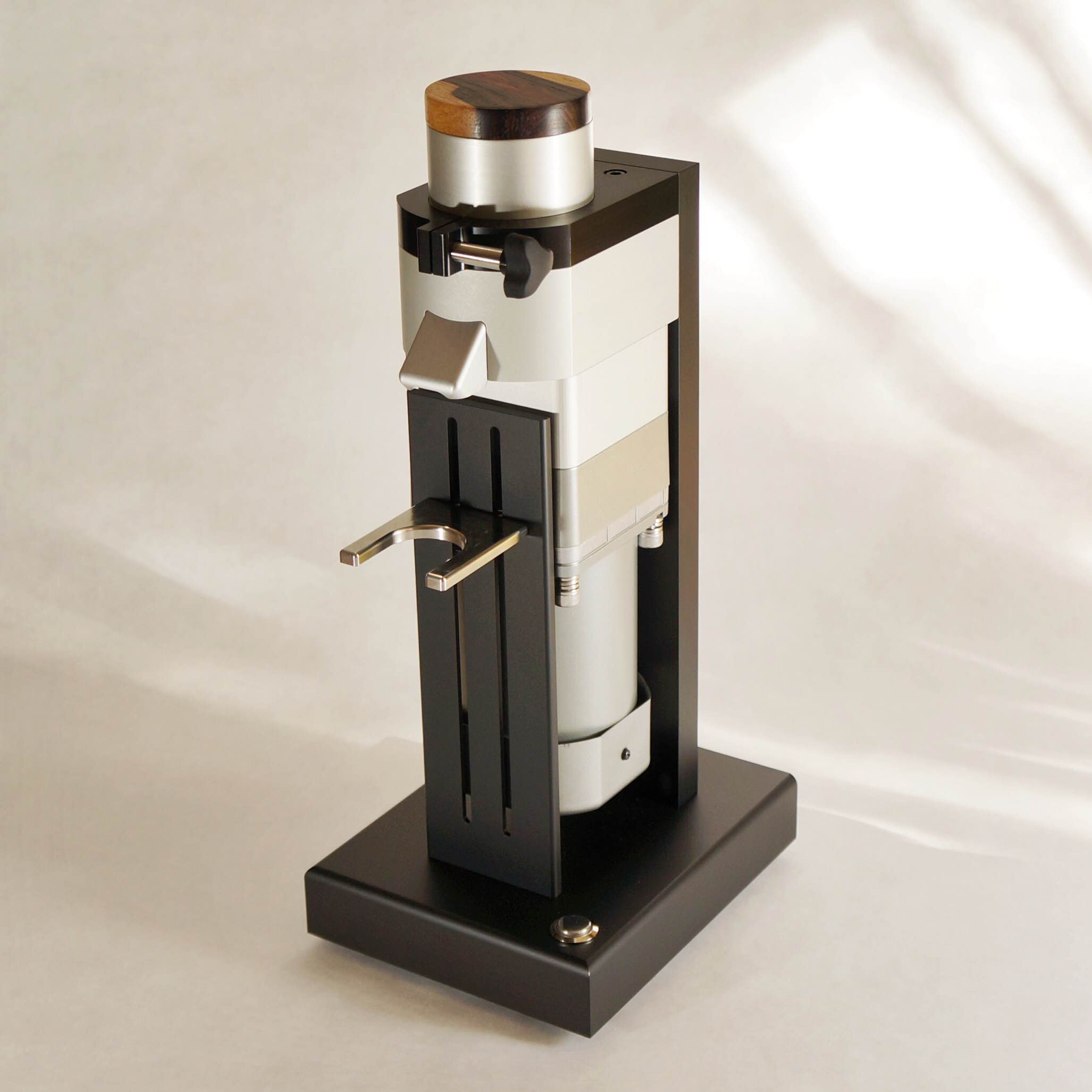 Monolith Titan Conical Espresso Grinder – KafaTek